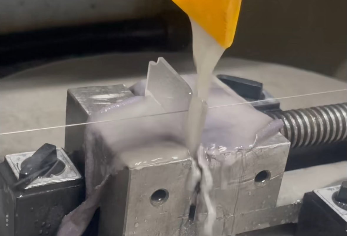 Cutting Diamond Wire : How And Why It Works