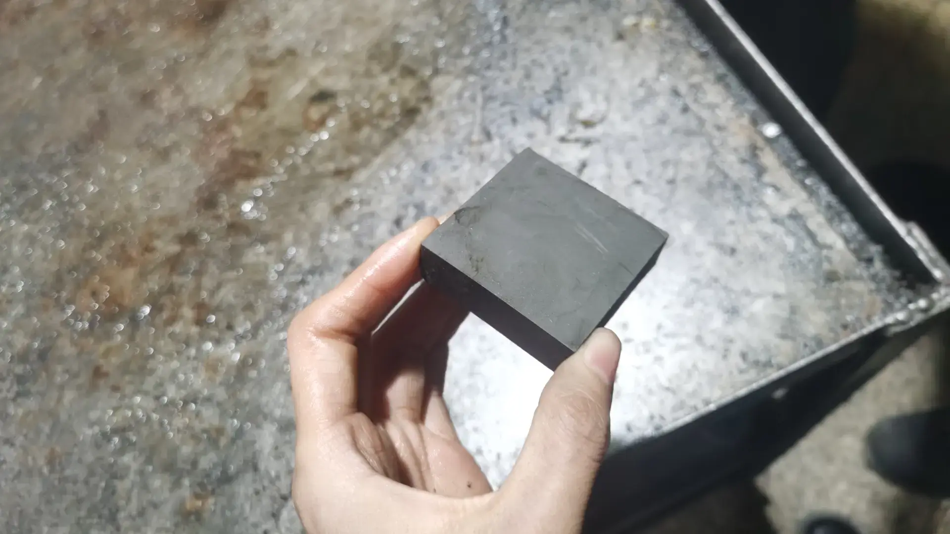 Inimizing Subsurface Damage (SSD) In Diamond Wire Slicing